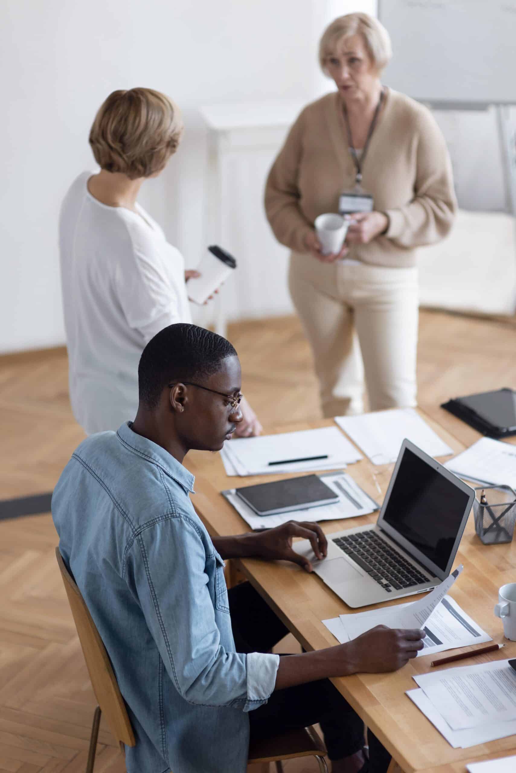 How to adapt to a new environment as an expat